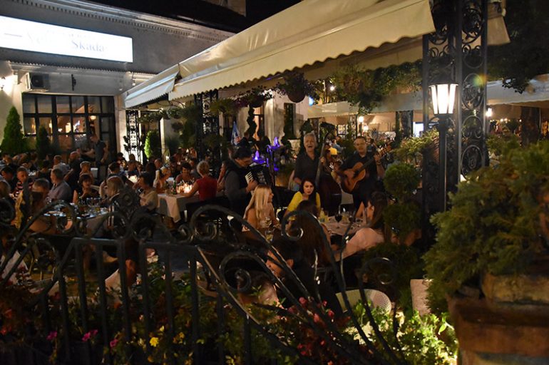 Restoran Velika Skadarlija - Rezervacije na 063 34 34 33 | Beograd Noću