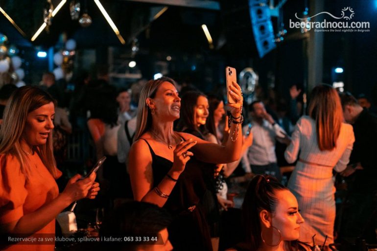 Splav Move - Rezervacije 063343433 | Beograd Noću