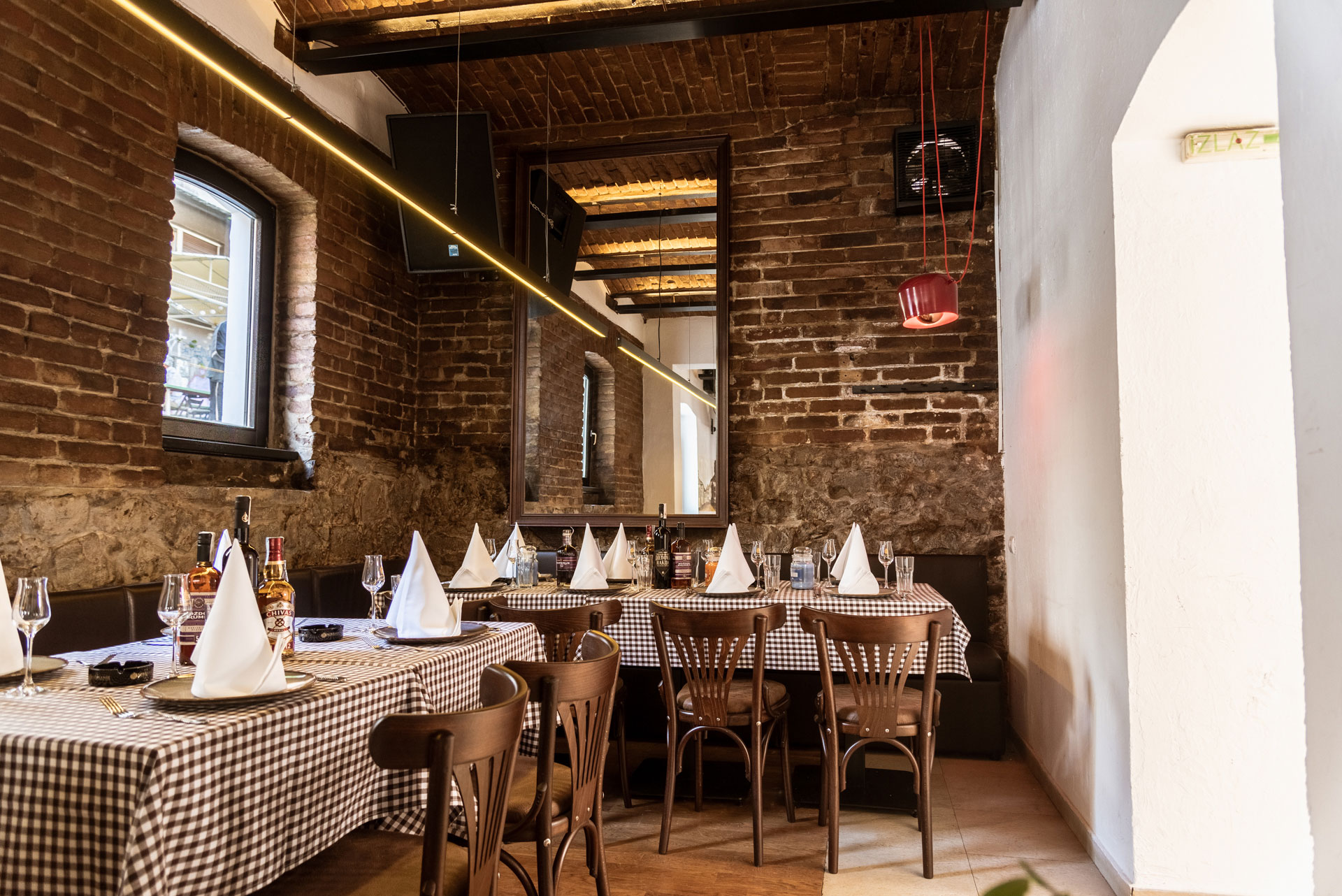 Restoran Beogradska Mehana Beograd - Rezervacije 063 343433 | Beograd Noću